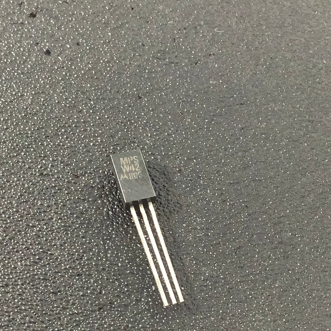 MPSW42 - Motorola -One Watt High Voltage Transistor NPN Silicon