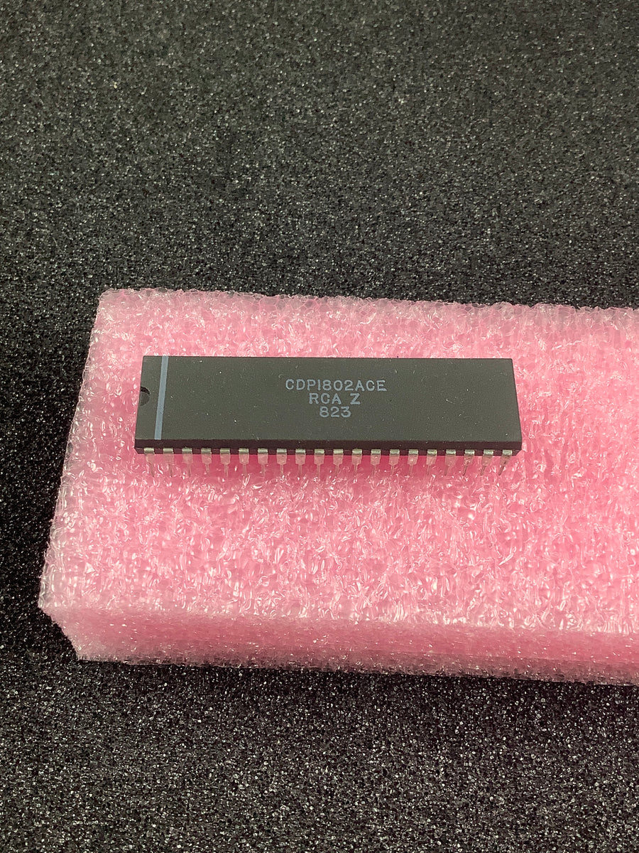 CDP1802ACE - RCA - CMOS 8-Bit Microprocessor.