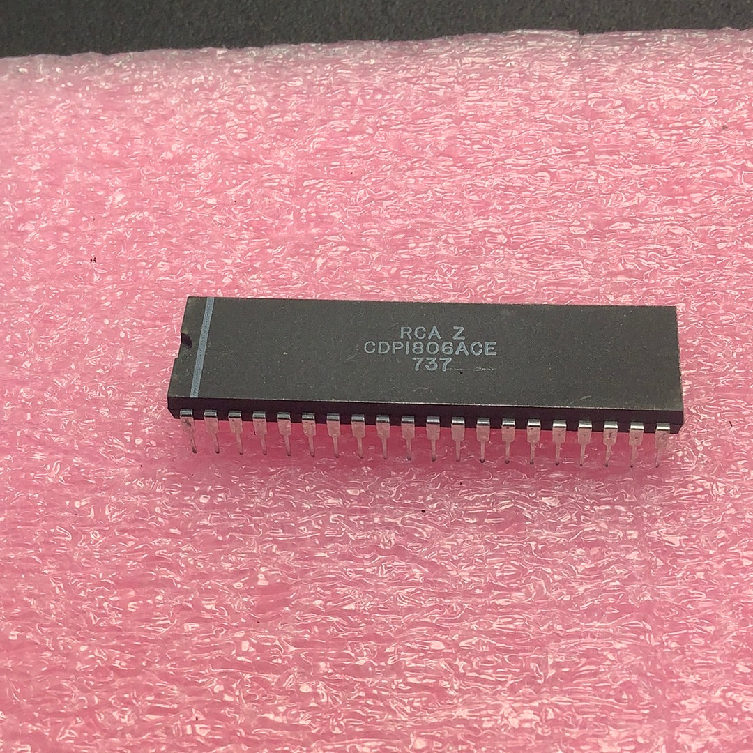 CDP1806ACE - RCA - CMOS 8-bit Microprocessor With On-chip RAM And Coun