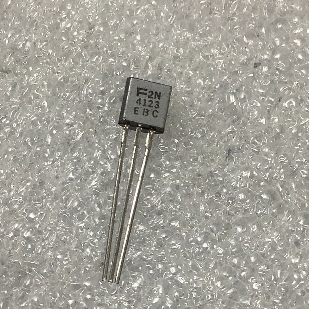 2N4123 - FAIRCHILD - Silicon NPN Transistor MFG -FAIRCHILD